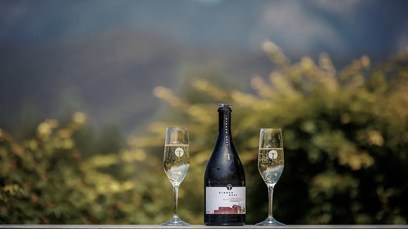 Ringer Reef Winery Porepunkah. Boutique, hand made Alpine Valleys wine