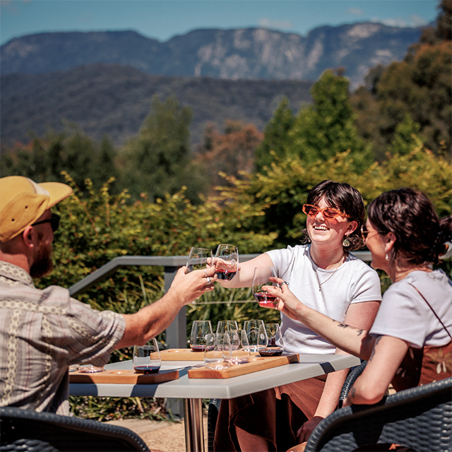 Visit Us – Ringer Reef Winery